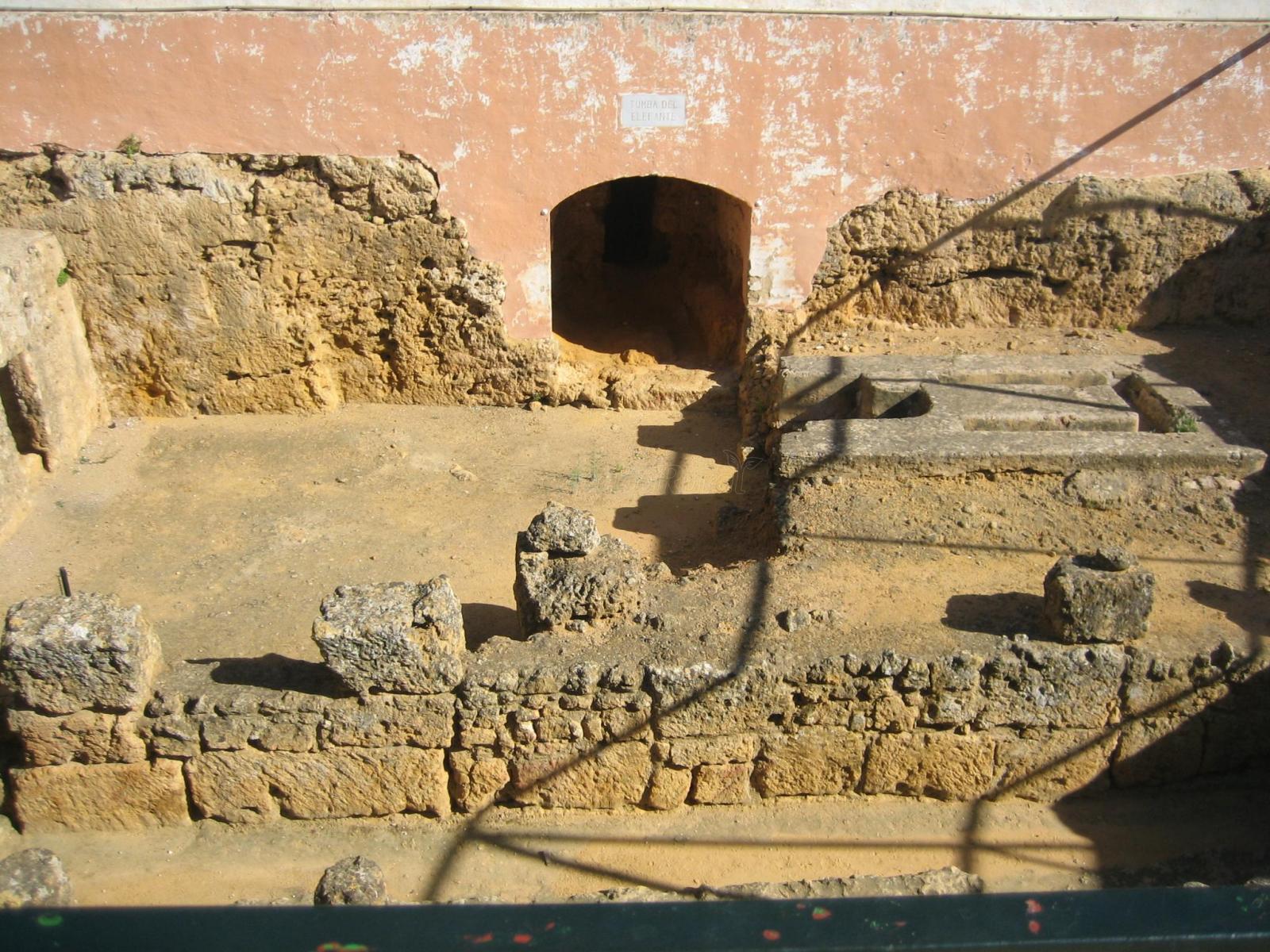 Necrópolis romana: Información útil y fotos