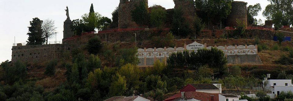 Castillo de Constantina: Información útil y fotos