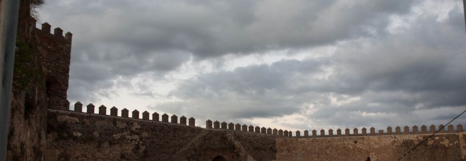 Castillo de Alanís: Información útil y fotos