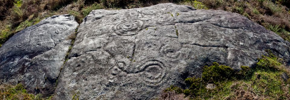 Petróglifos en Pazos de Borbén: Información útil y fotos