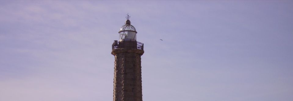 Faro de Punta Doncella: Información útil y fotos