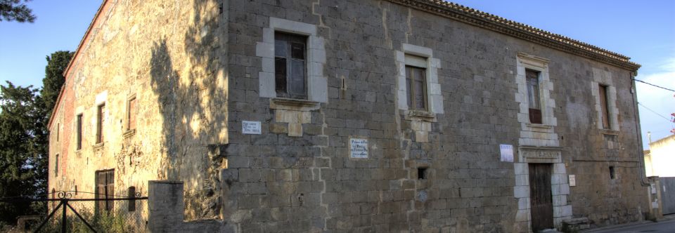 Fortià: Qué ver y dónde dormir