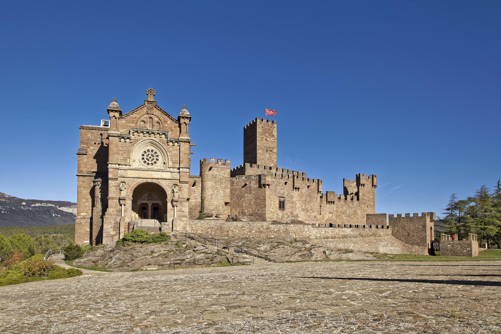 Javier (Navarra): Qué ver y dónde dormir