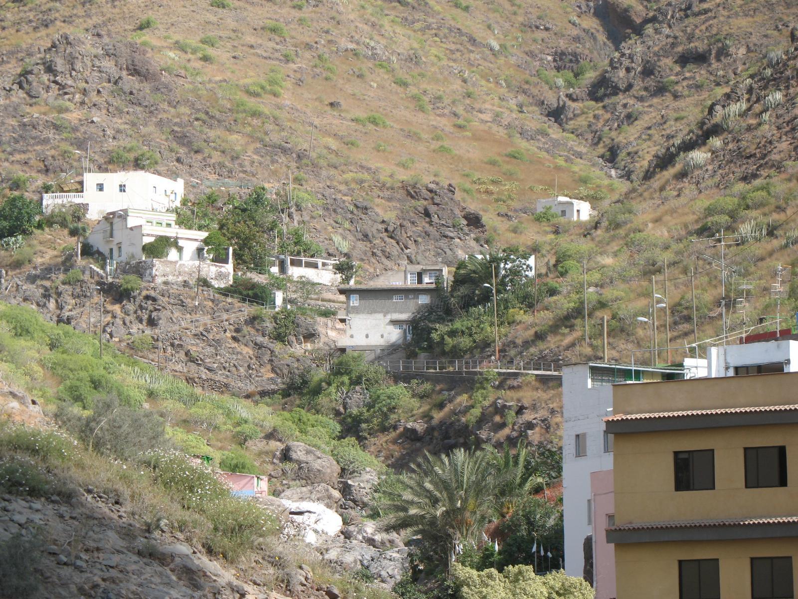 Cueva Bermeja (Santa Cruz de Tenerife): Qué ver y dónde dormir