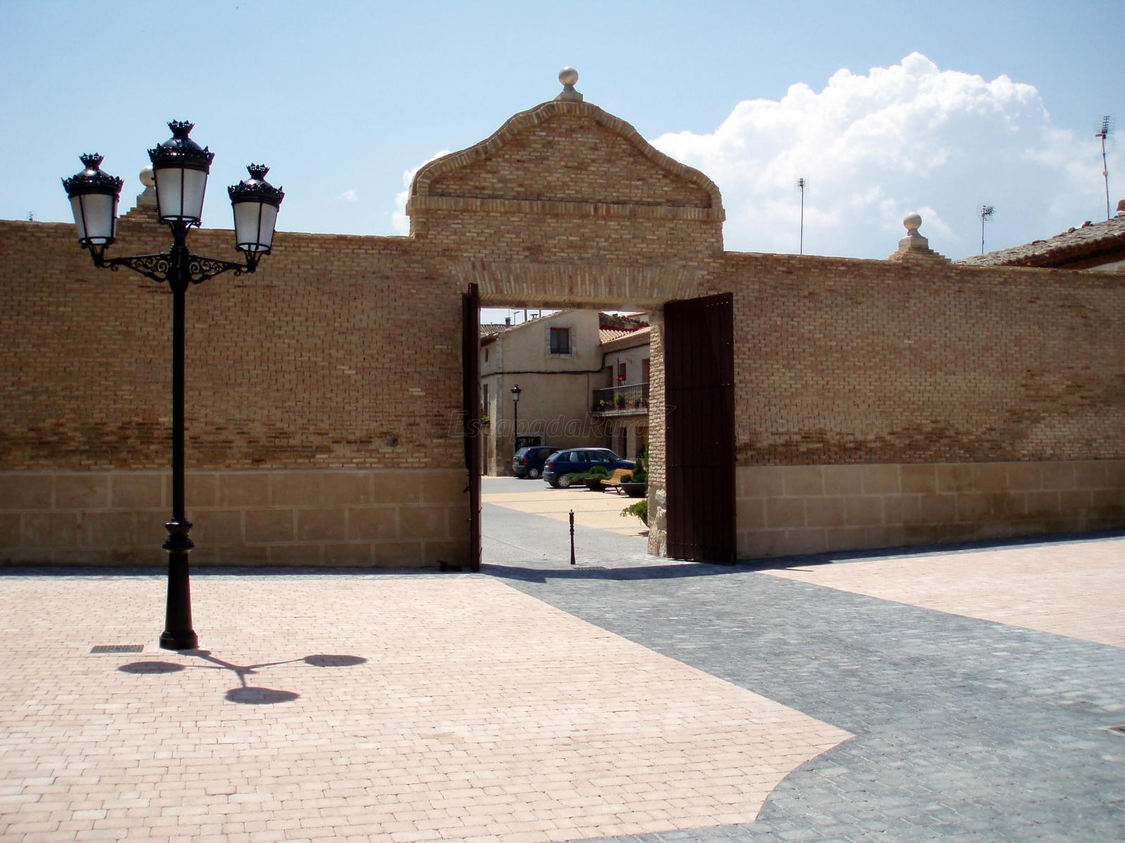 Bureta (Zaragoza): Qué ver y dónde dormir